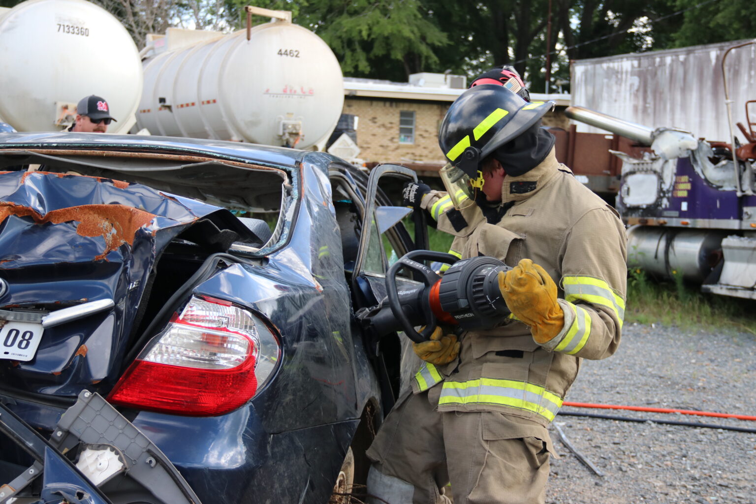 Students gain hands-on rescue experience through firefighter training ...
